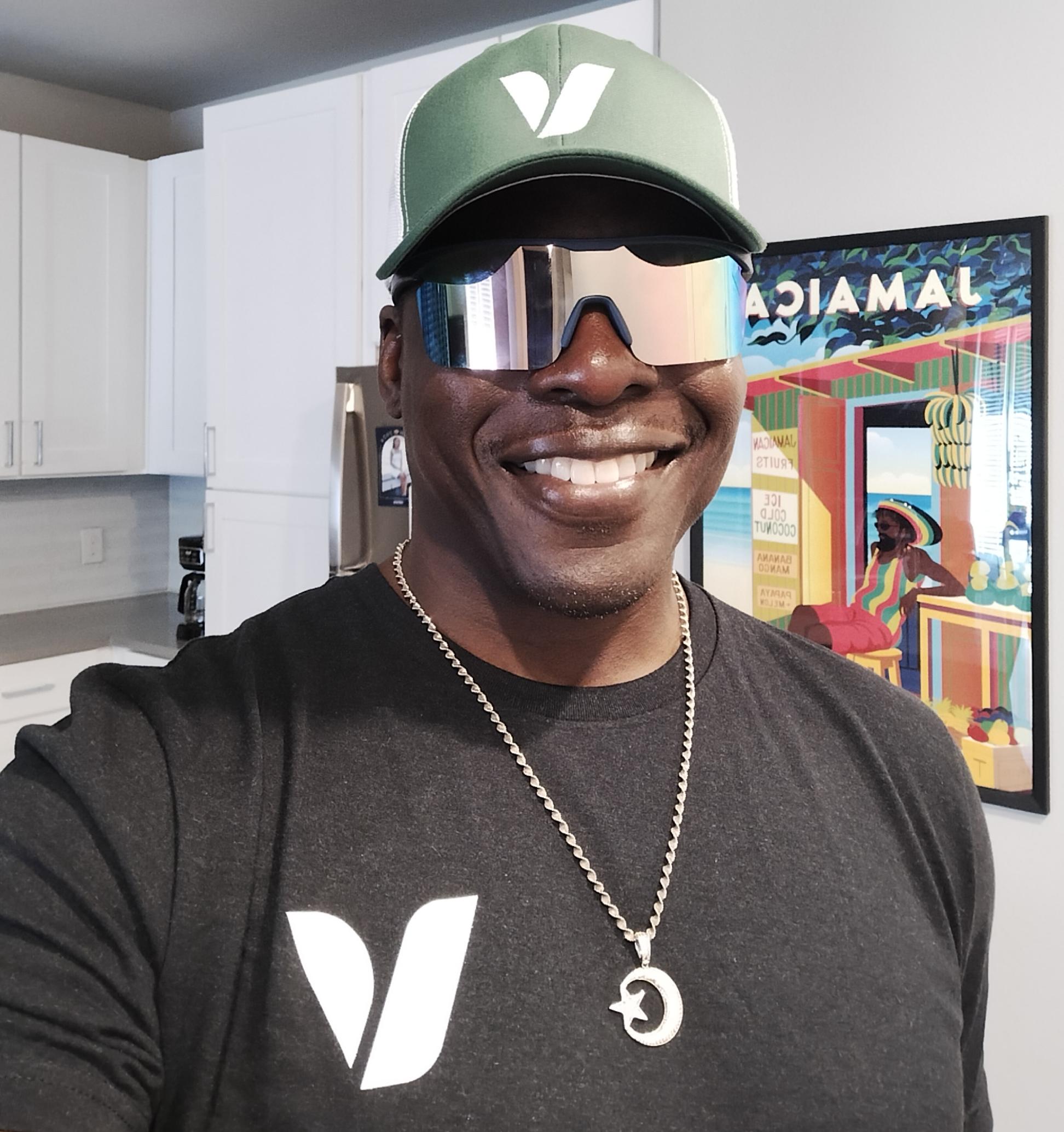 Elijah Davis Talks Platinum 915 & Plant Medicine OriginsCannabis Central