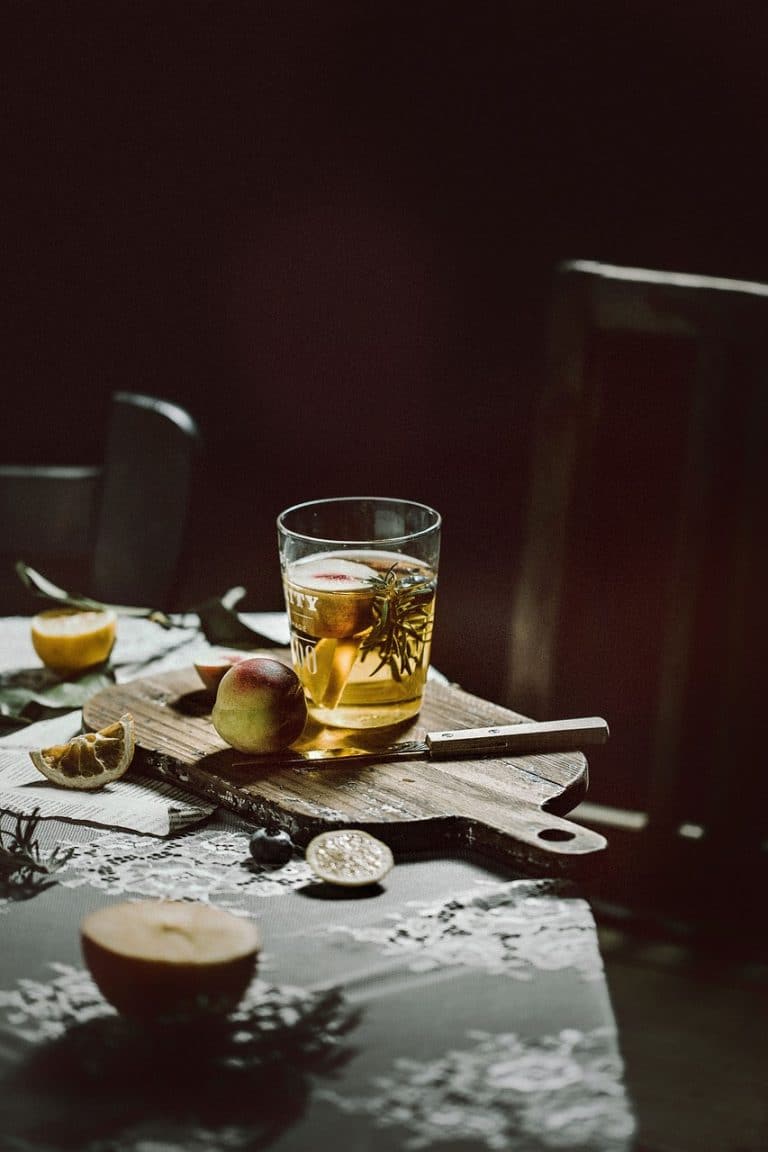 What Is Liquid Marijuana? Potency, Benefits, and Risks